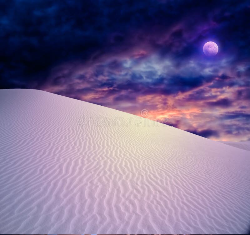 Full moon at White Sands stock photo. Image of moon, outdoor - 15798832