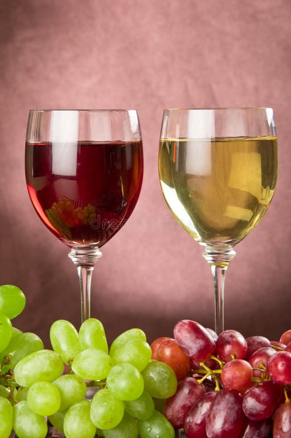 Full Wine Glasses and Grapes Stock Photo - Image of glass, fruit: 41053744