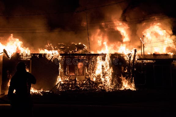 Fully Engulfed House Fire. Spectacular House Fire. Stock Photo - Image ...