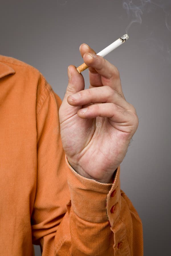 Fumador De Cigarrillo De Annonymous Foto de archivo - Imagen de ...