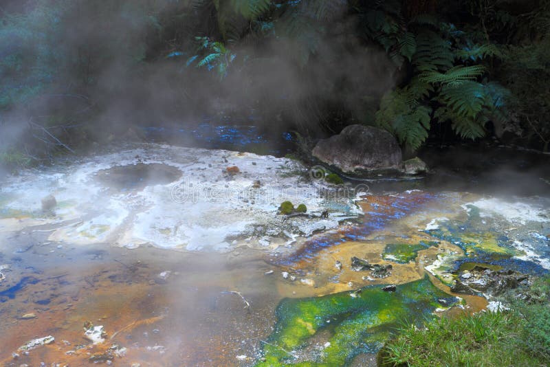 Fumarolas imagem de stock. Imagem de nave, geotérmica - 34708427