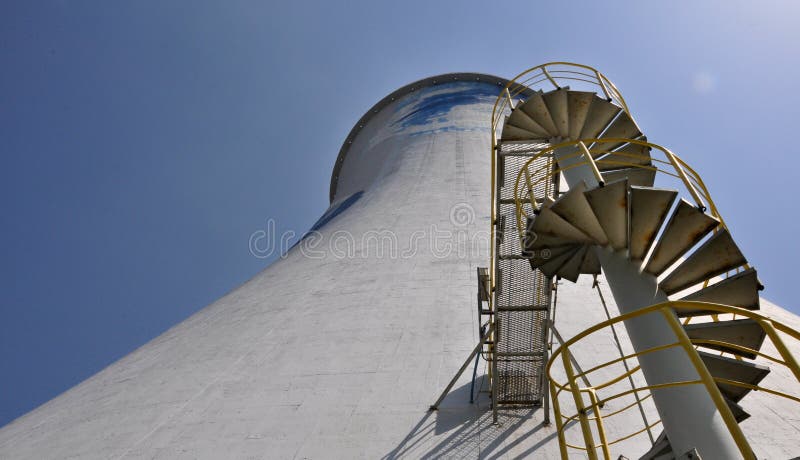 Stack in Thermal Power Plant (cooling Tower), Chimney Stack, Fumes ...