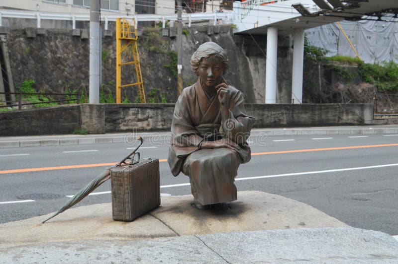 Fumiko Hayashi Statue at Onomichi Japan Imagen editorial - Imagen de ...