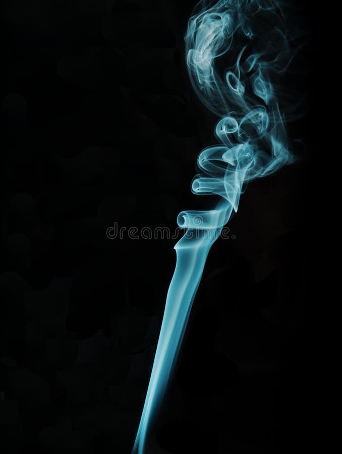 Fumo blu immagine stock. Immagine di franchincea, modello - 18142199