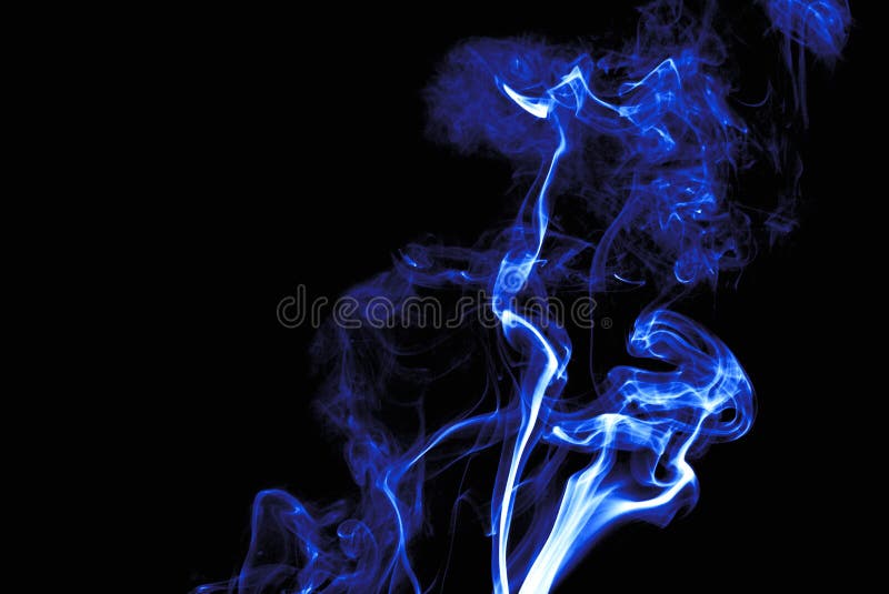 Fumo blu al neon fotografia stock. Immagine di nebbia - 2627654