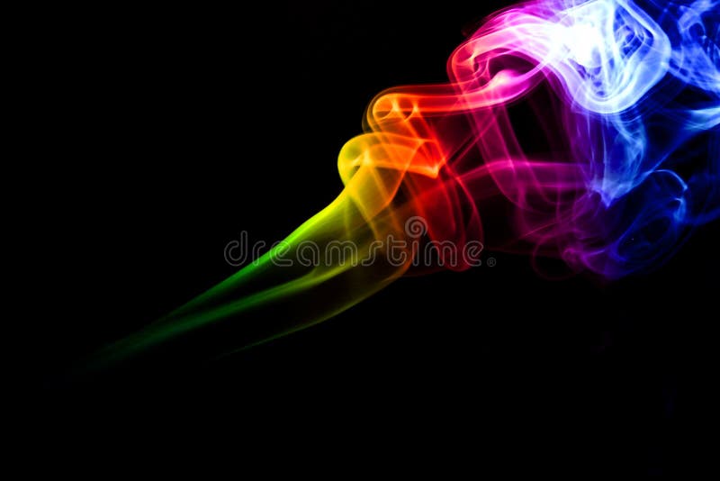 Fumo colorato fotografia stock. Immagine di arricciatura - 5709712