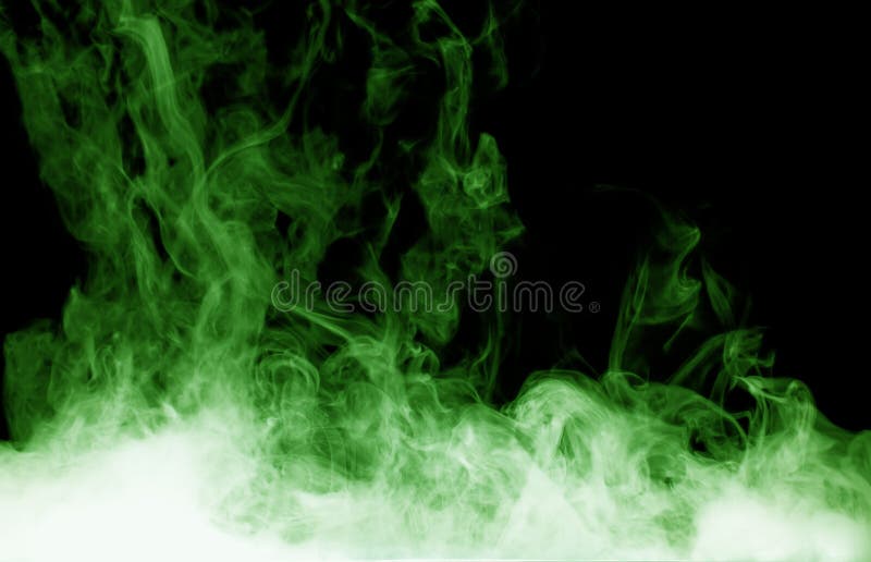 Fumo verde no fundo preto foto de stock. Imagem de forma - 101649164