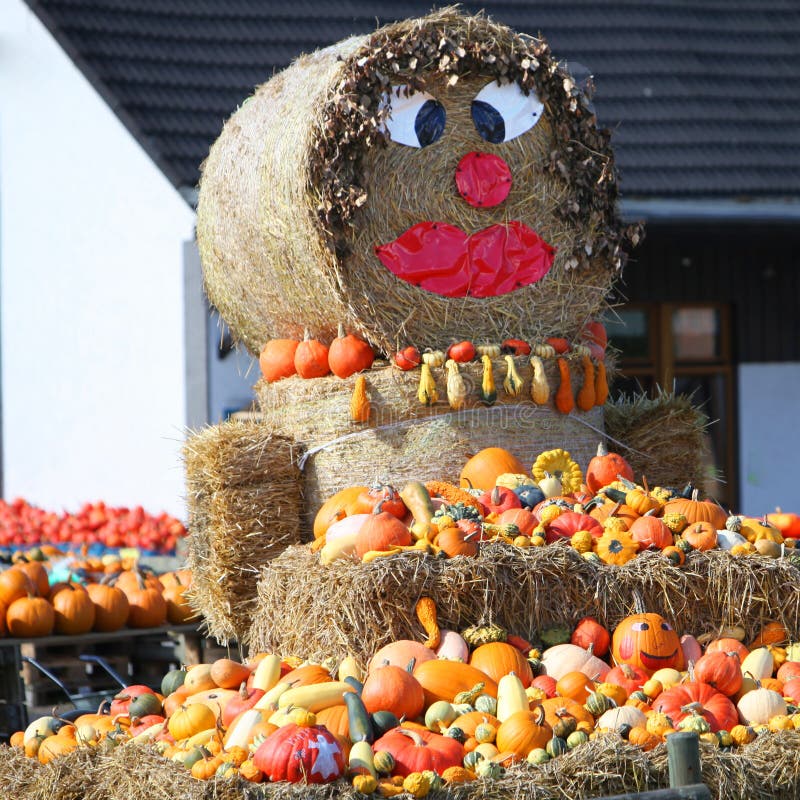 Fun Autumn Produce Display on Hay Bales Stock Image - Image of gourds ...