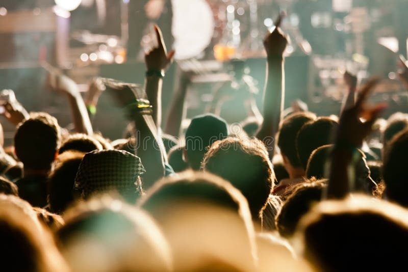 Fun at a live concert editorial photography. Image of crowd - 21233552