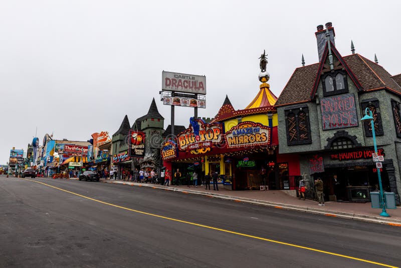 The Fun Neighborhood of Niagara in Canada Editorial Image - Image of ...