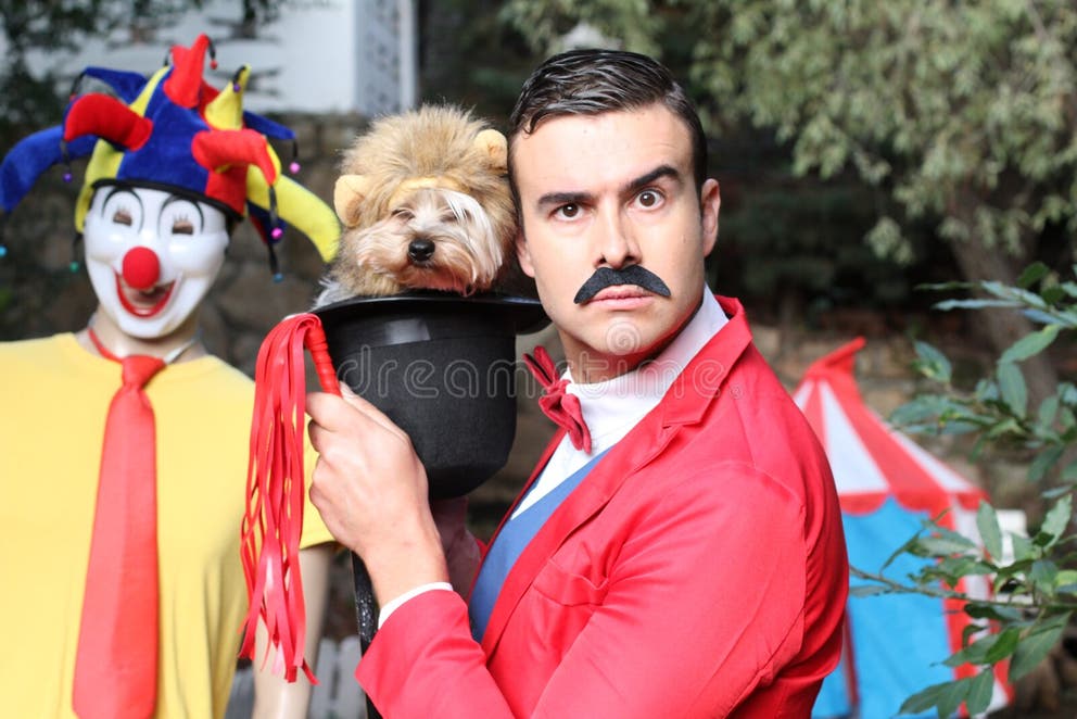 Fun Ringmaster in the Circus Stock Image - Image of carnival, circus ...