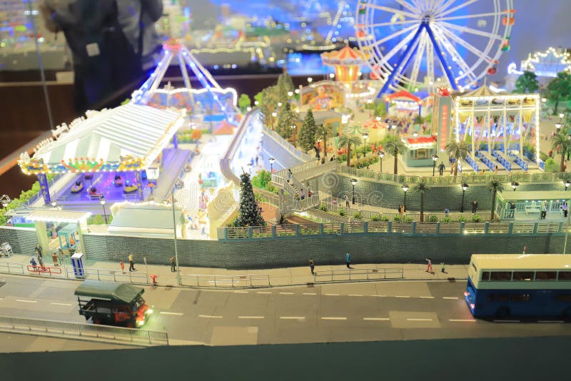 A Fun of Scale Theme Park Figure Editorial Stock Image - Image of place ...