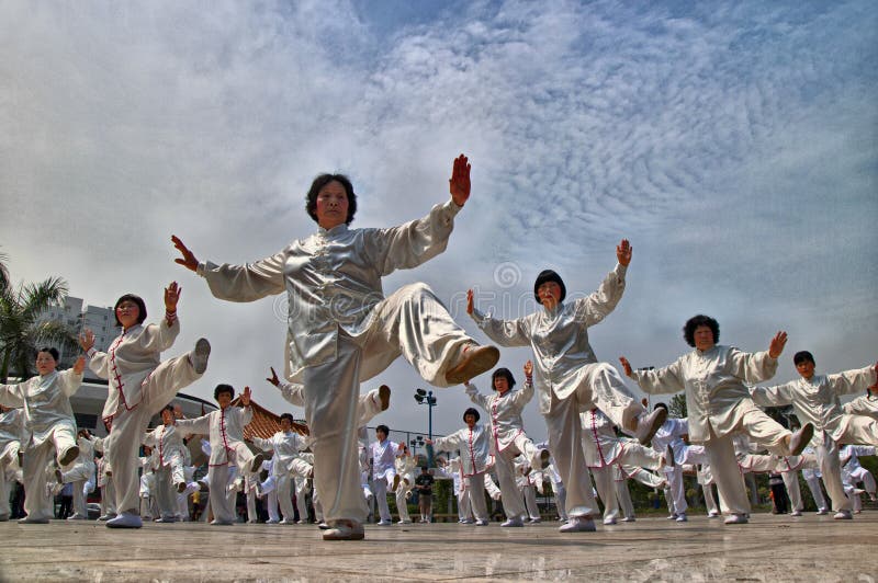Funcionamiento Chino Del Fu Del Kung Fotografía editorial - Imagen de ...