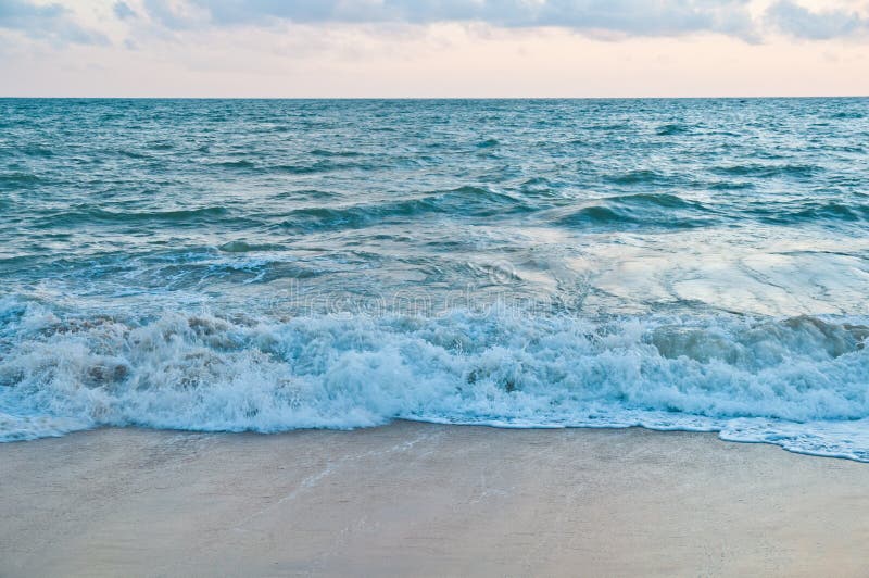 Fundo azul do mar foto de stock. Imagem de nave, movimento - 25661060