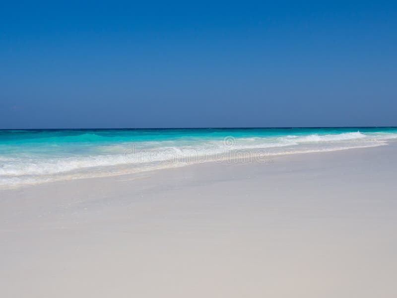 Fundo azul do mar imagem de stock. Imagem de feriado - 59221781