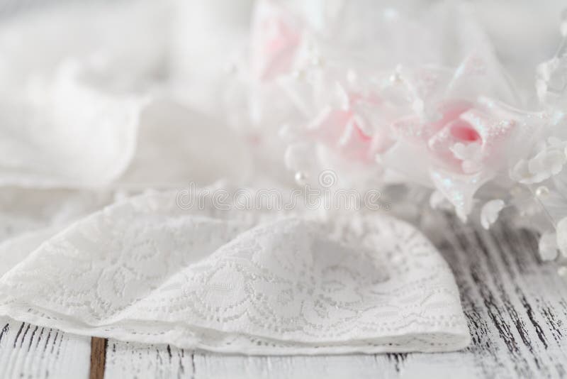 Fundo Bege Do Casamento Com Rosas Imagem de Stock - Imagem de amor ...