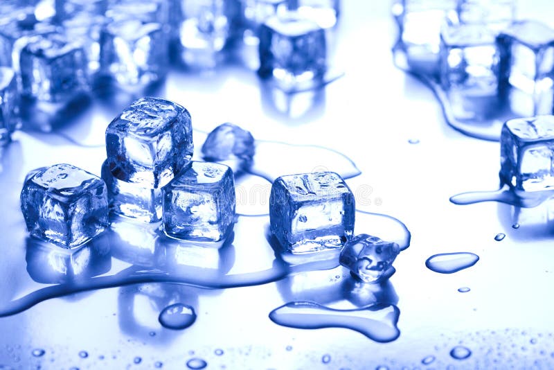 Fundo com cubos de gelo foto de stock. Imagem de quadrado - 65084258
