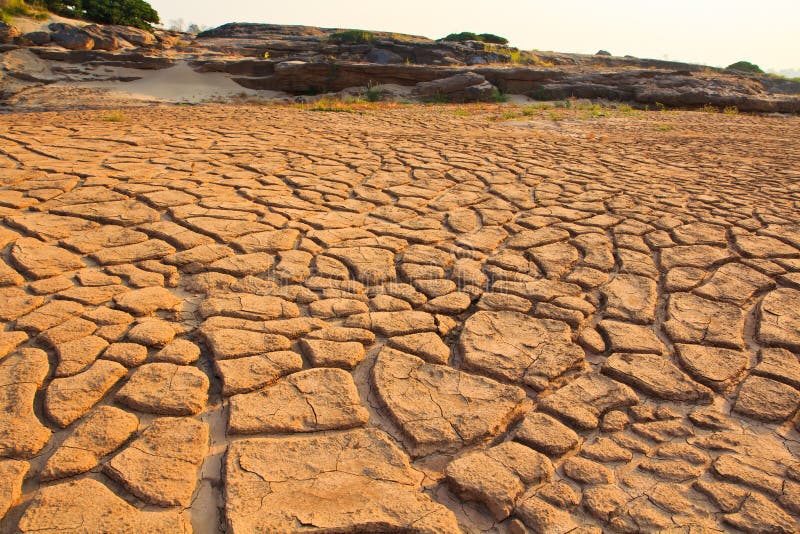Fundo Do Solo Seco No Por Do Sol Foto de Stock - Imagem de dano, moagem ...