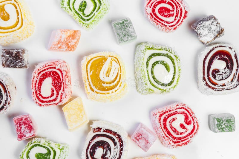 Fundo Doce Dos Doces Doces Coloridos No Fundo Branco Doces Orientais ...