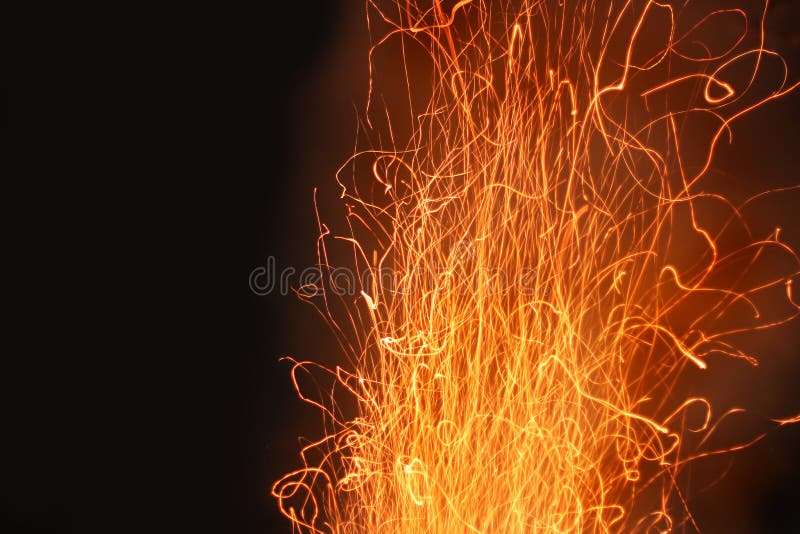 Funken Auf Einem Schwarzen Hintergrund Funken Des Feuers Feuer ...