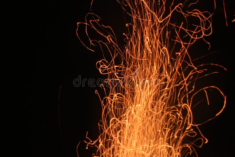 Funken Auf Einem Schwarzen Hintergrund Funken Des Feuers Feuer ...