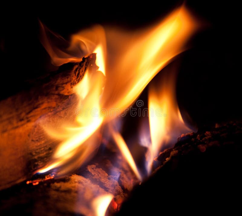 Fuoco immagine stock. Immagine di caldo, calore, ustione - 12674195