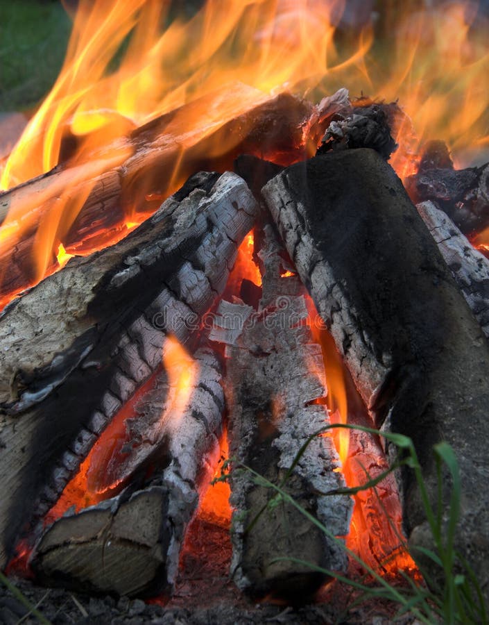 Fuoco fotografia stock. Immagine di chiusura, cottura - 1652710