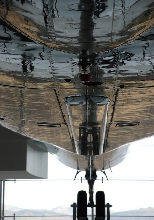 Fuselage d'avion photo stock. Image du fuselage, avion - 5358104