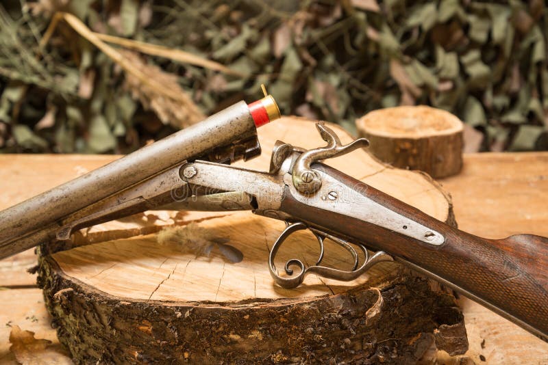 Fusil De Chasse Antique De Chasse Image stock - Image du shotgun ...