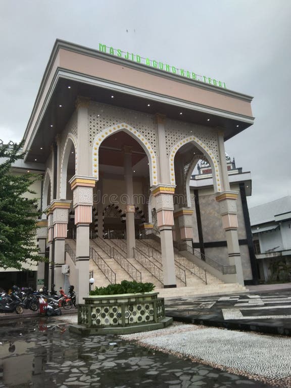 Futuristic Mosque Big People View Stock Photo - Image of mosque, view ...
