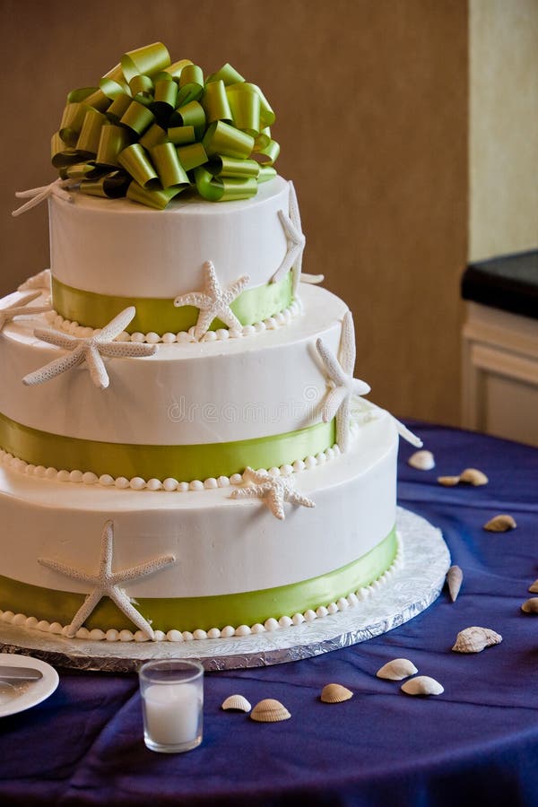 Gâteau De Mariage De Bord De La Mer Photo stock - Image du starfish ...