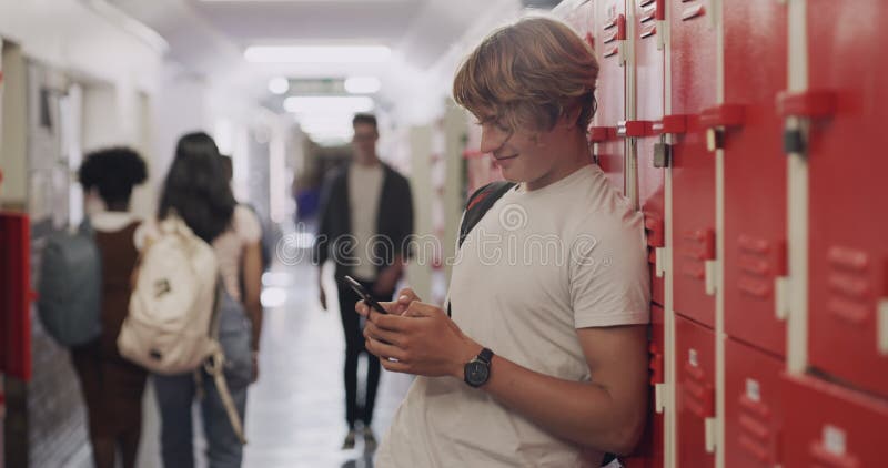 5g Network, Internet and Smartphone Student on Social Media ...