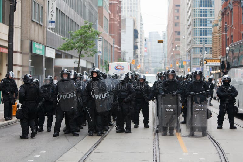 Tim Hortons Toront G8/G20 Protest Riots Editorial Stock Image - Image ...