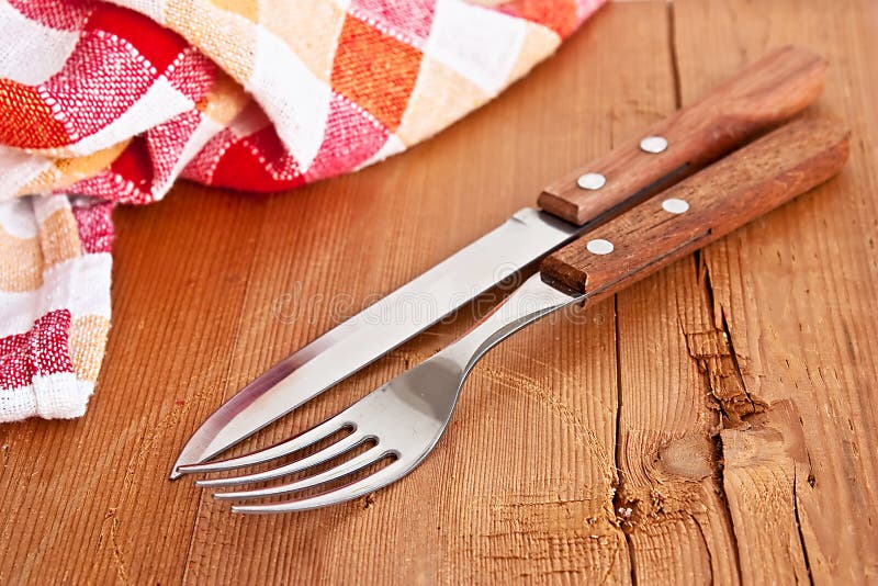 Gabel und Messer stockfoto. Bild von rustikal, holz, hölzern - 13513876
