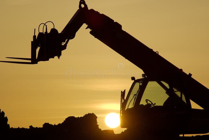 LKW Eingehangener Gabelstapler Stockbild - Bild von ziegelstein, fracht ...