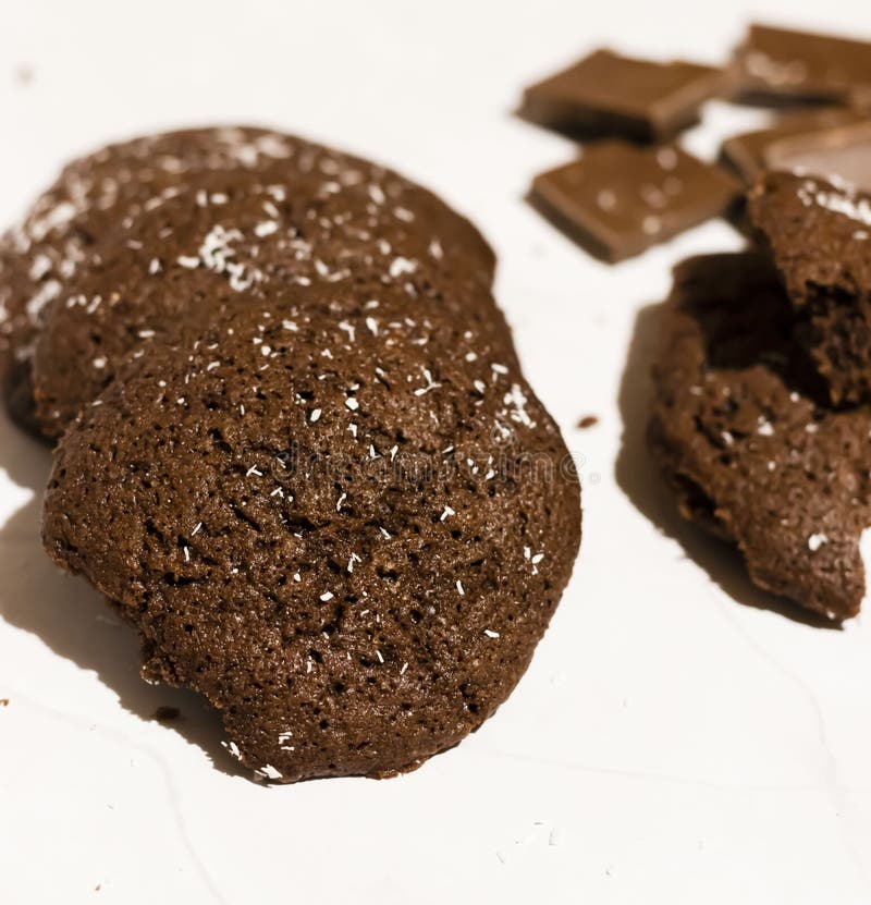 Galletas De Chocolate Con Coco. Imagen de archivo - Imagen de chocolate ...