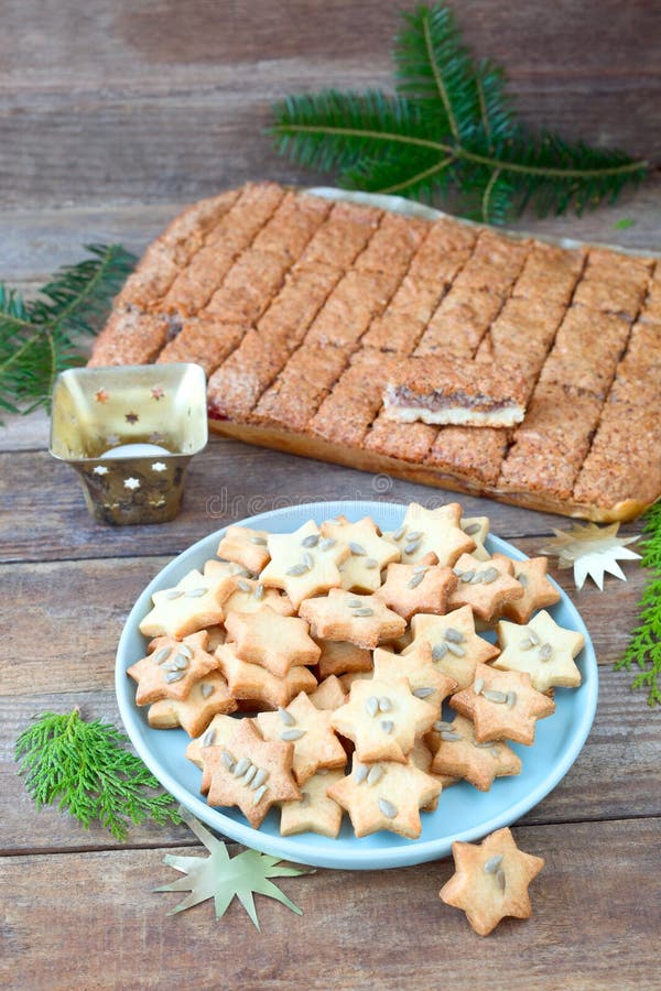 Galletas de la estrella foto de archivo. Imagen de navidad - 133340206
