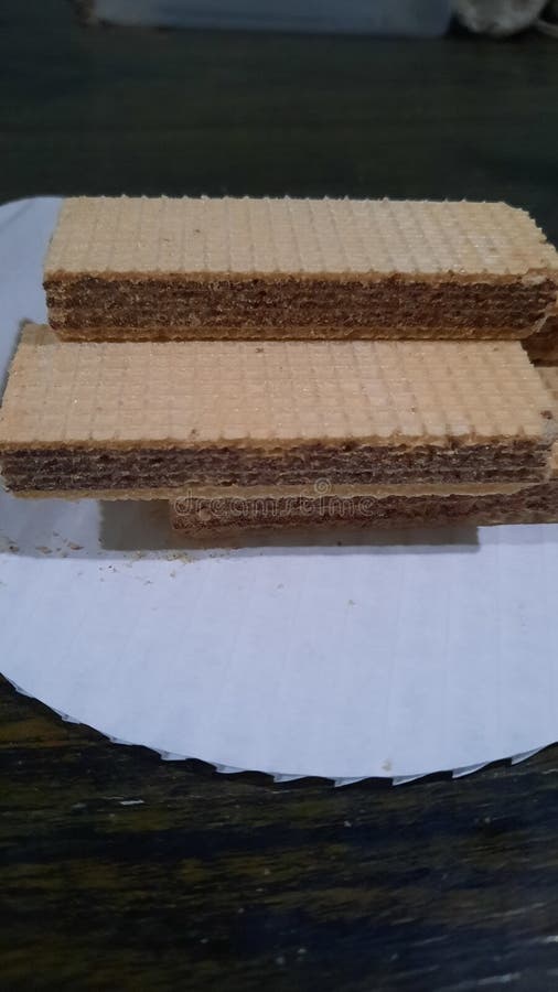 Galletas De Wafer De Chocolate Dulce Crujientes Foto de archivo ...