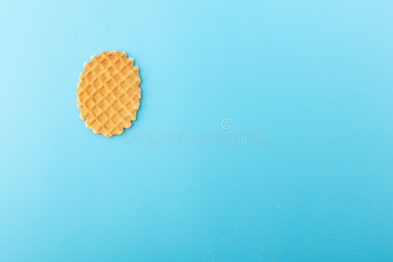 Galletas Dulces Aisladas En Azul Foto de archivo - Imagen de azul ...