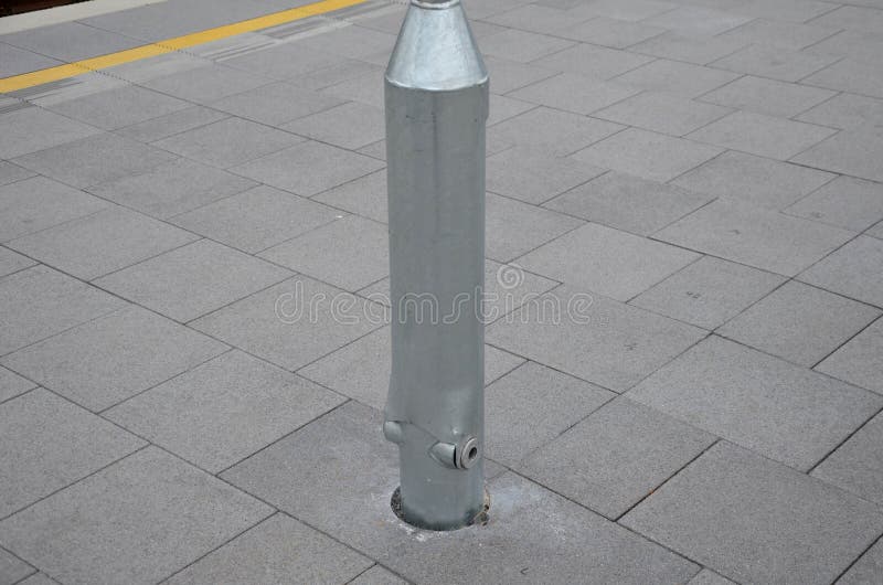 Galvanized Lamp Post that Can Be Tilted and Repaired without the Use of ...
