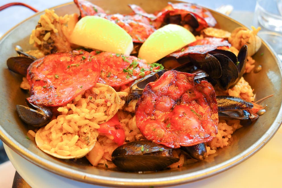 Gamba con arroz imagen de archivo. Imagen de pescados - 35550207