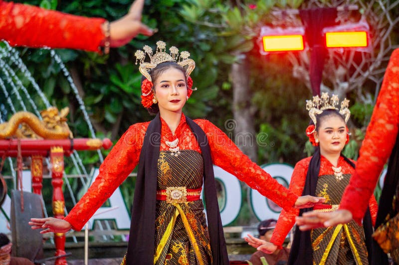 Gambyong Dance from Central Java. this Dance Depicts Kindness ...