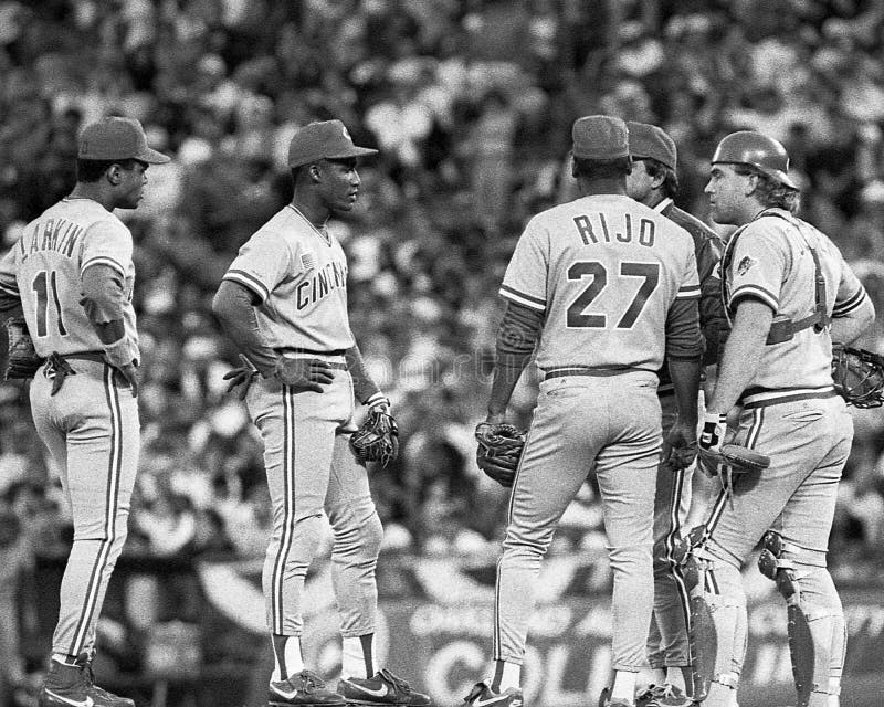Game 4 of the 1990 World Series Editorial Photography - Image of ...