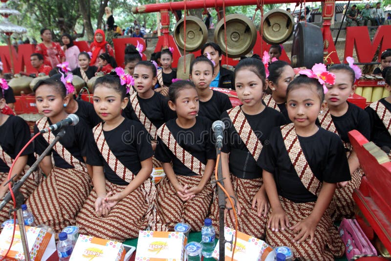 Play Gamelan in YGF Yogyakarta Gamelan Festival at Ngasem, Yogyakarta ...