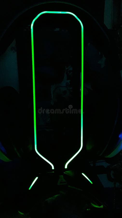 Gaming Headphone Stand Led Light Show Tower Green Light Colour Changing ...