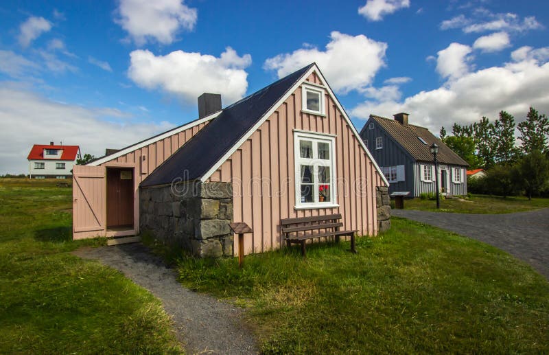 Gamla hus i Island fotografering för bildbyråer. Bild av grön - 36725467