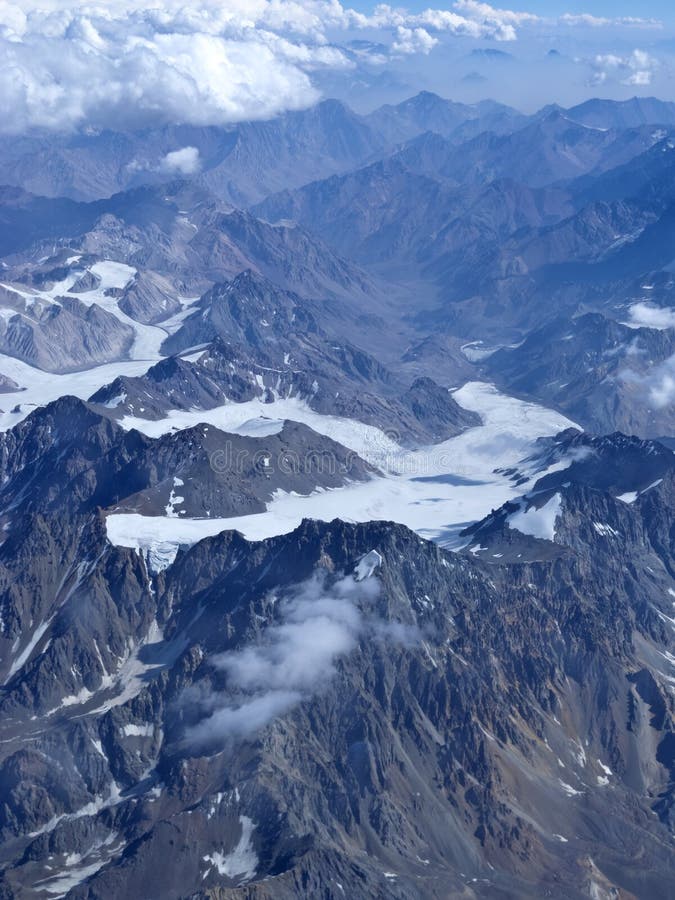 Gamma di Tha le Ande immagine stock. Immagine di alpinismo - 49963857