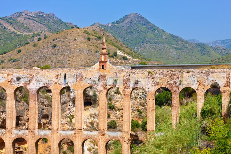 Gammal akvedukt arkivfoto. Bild av teknologi, sight, teknik - 19167500