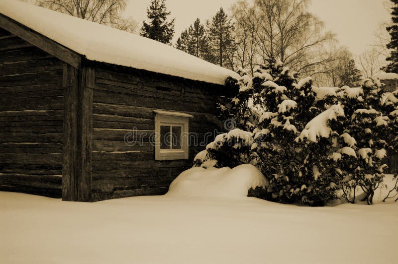 Gammal stuga arkivfoto. Bild av natur, leva, lantligt - 12360952
