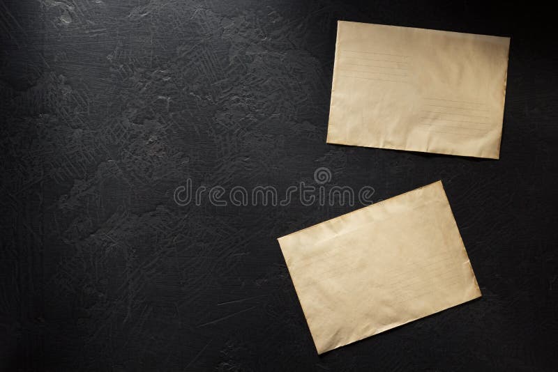 Skriva Och Det Gammala Post- Kuvertet Arkivfoto - Bild av skola ...